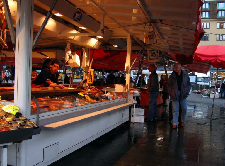 Bergen Fish Market Travel Guide (+Photos & Tips) For 2023 - The Norway ...